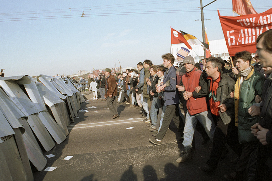 Capitalist Russia and the October Massacre (1993) – SANGHA KOMMUNE (SSR)