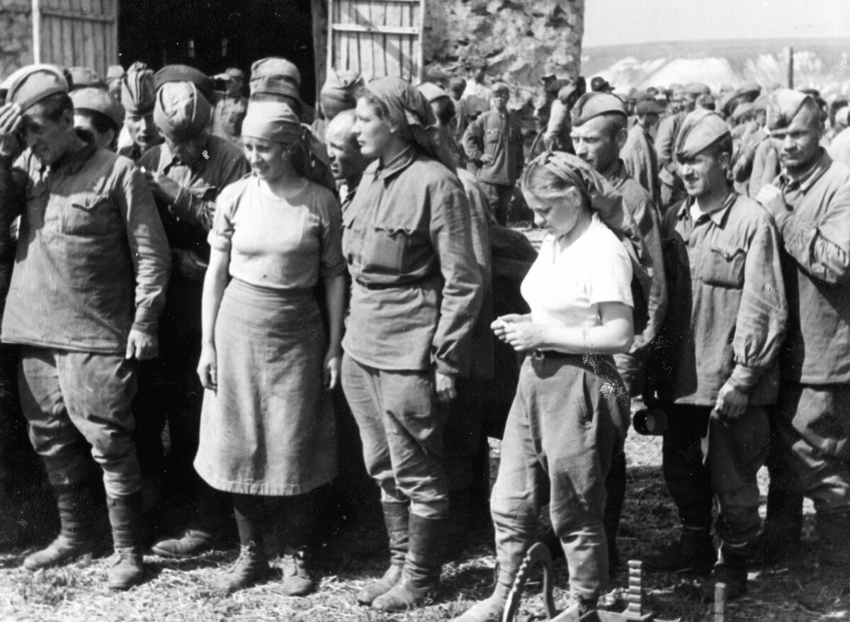 Red Army Officers Used in Nazi German Dachau Water ‘Freezing ...