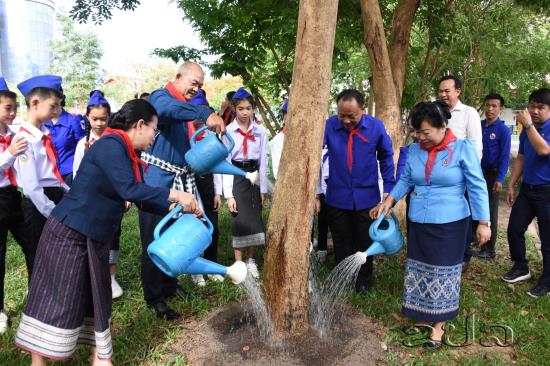 Laos Buddhist-Socialist Republic: Youth Centre Celebrates International ...